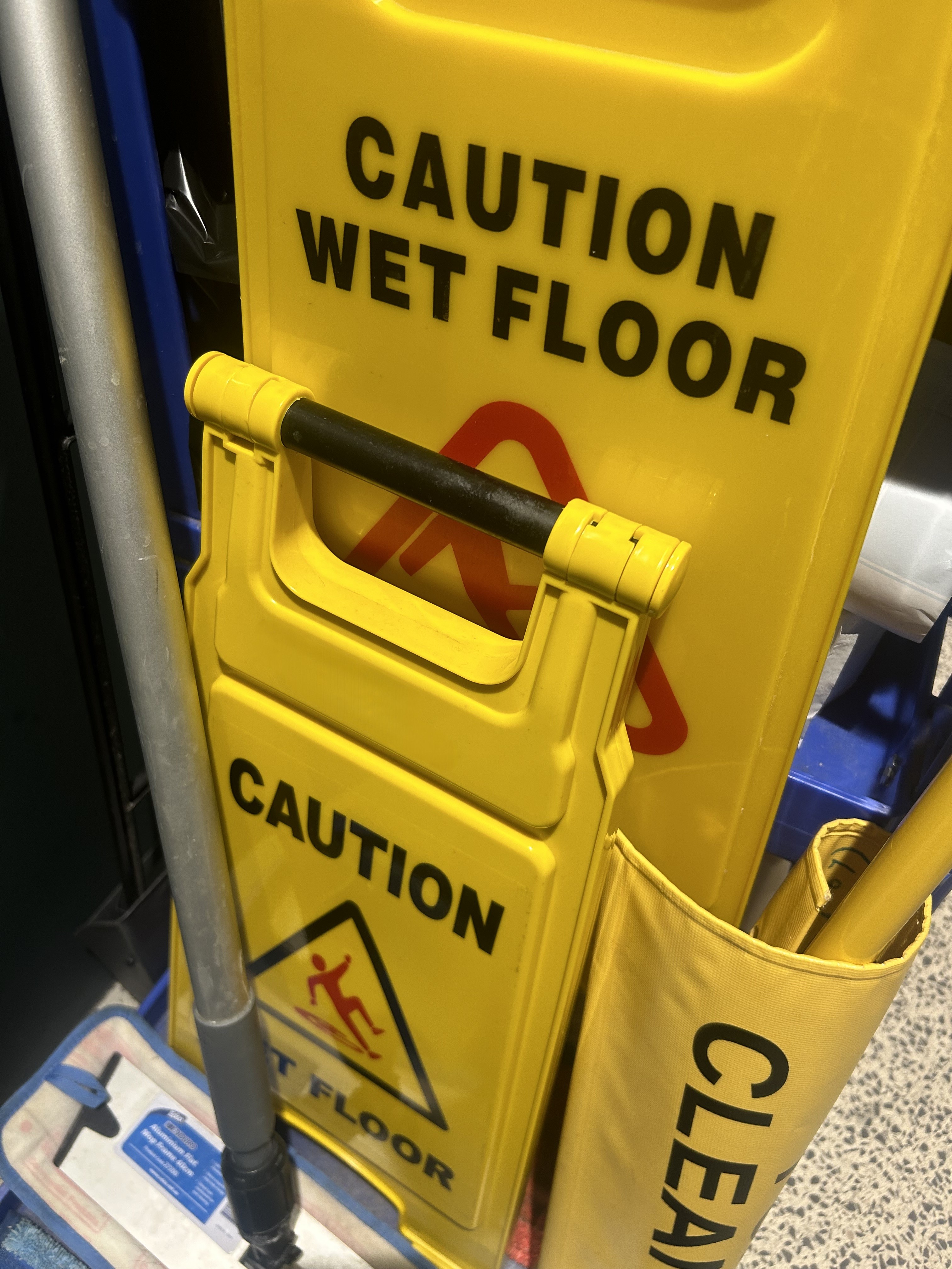 wet floor – Western Independent